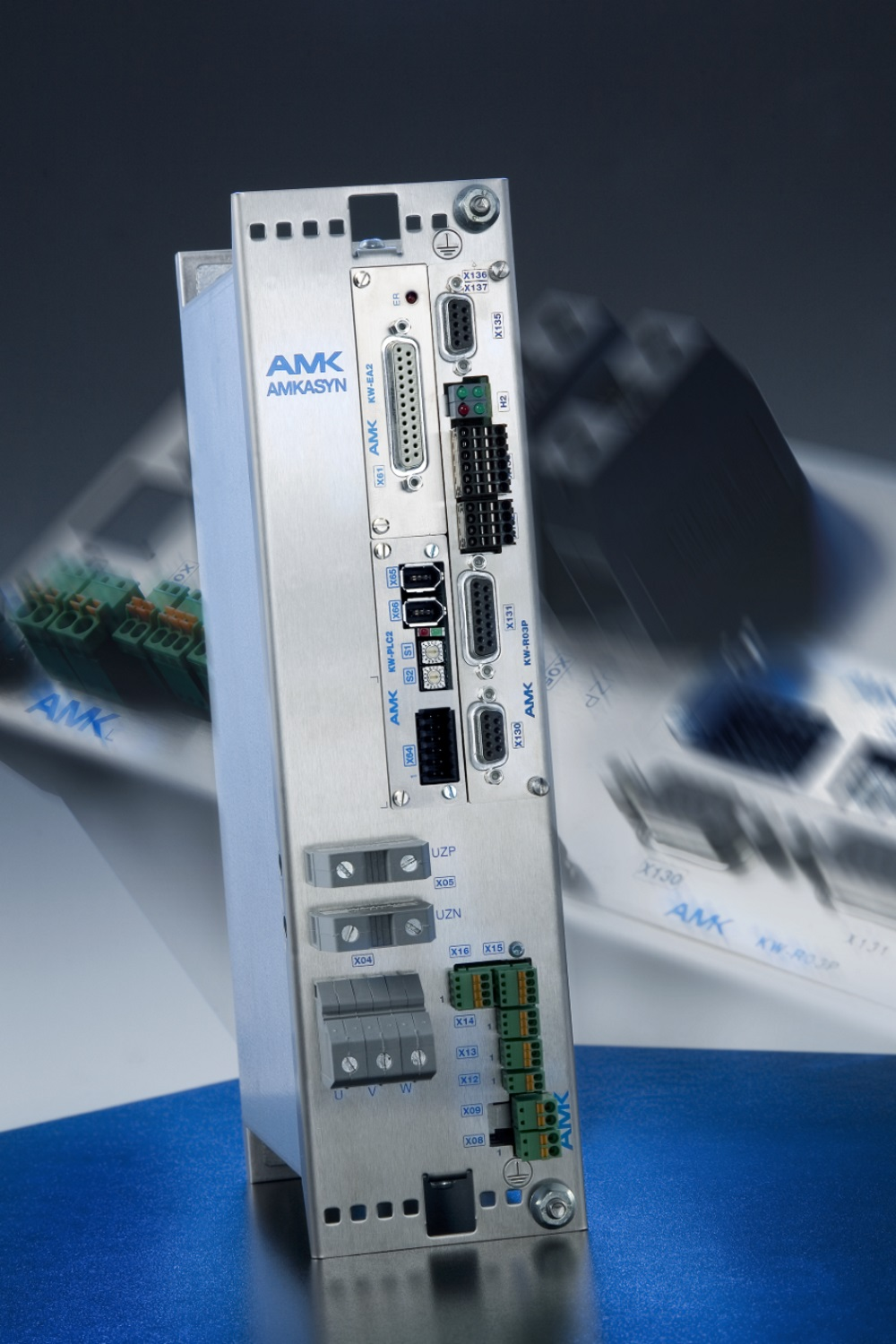 AMK servo teknik - CoDeSys skalerbar motion controller